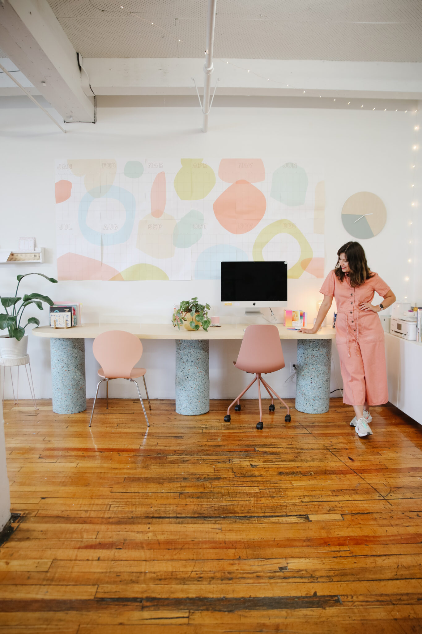 Your Step-by-Step Guide To DIY a Modern Desk - Hey Maca